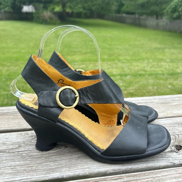 John Fluevog | Shoes | John Fluevog Gloria Black Leather Open Toe Wedge ...
